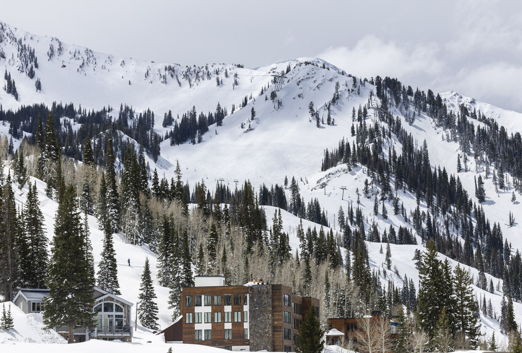 2 skiers killed after being caught in Utah avalanche following late ...